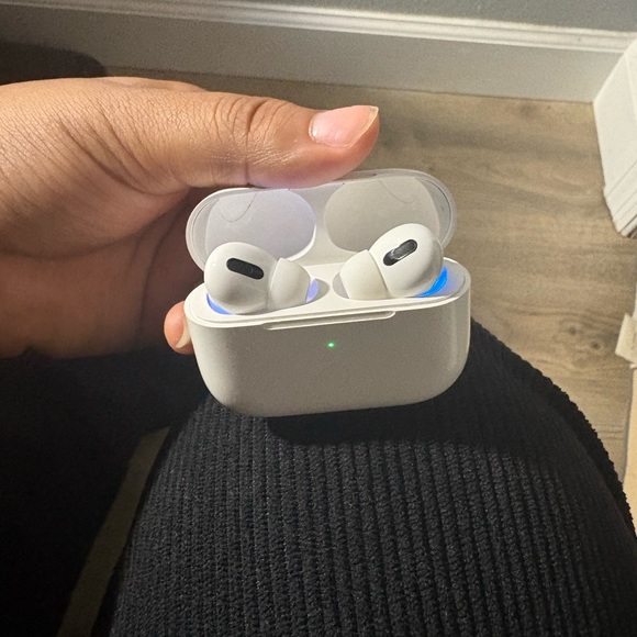 Apple | Headphones | Airpod Pros They Work In Both Ears And Have ...